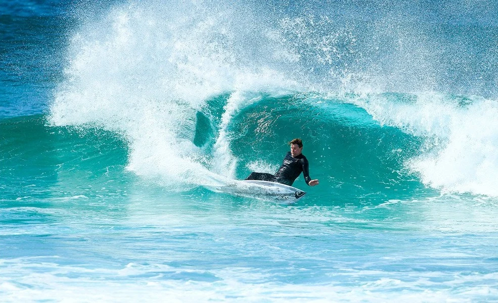 MATT HOY CRITICA A INDUSTRIA DO SURF