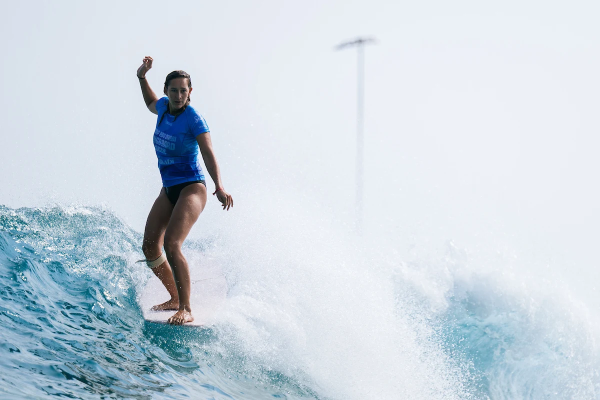Honolua Blomfield e Edouard Delpero vencem o Surf Abu Dhabi Longboard ...