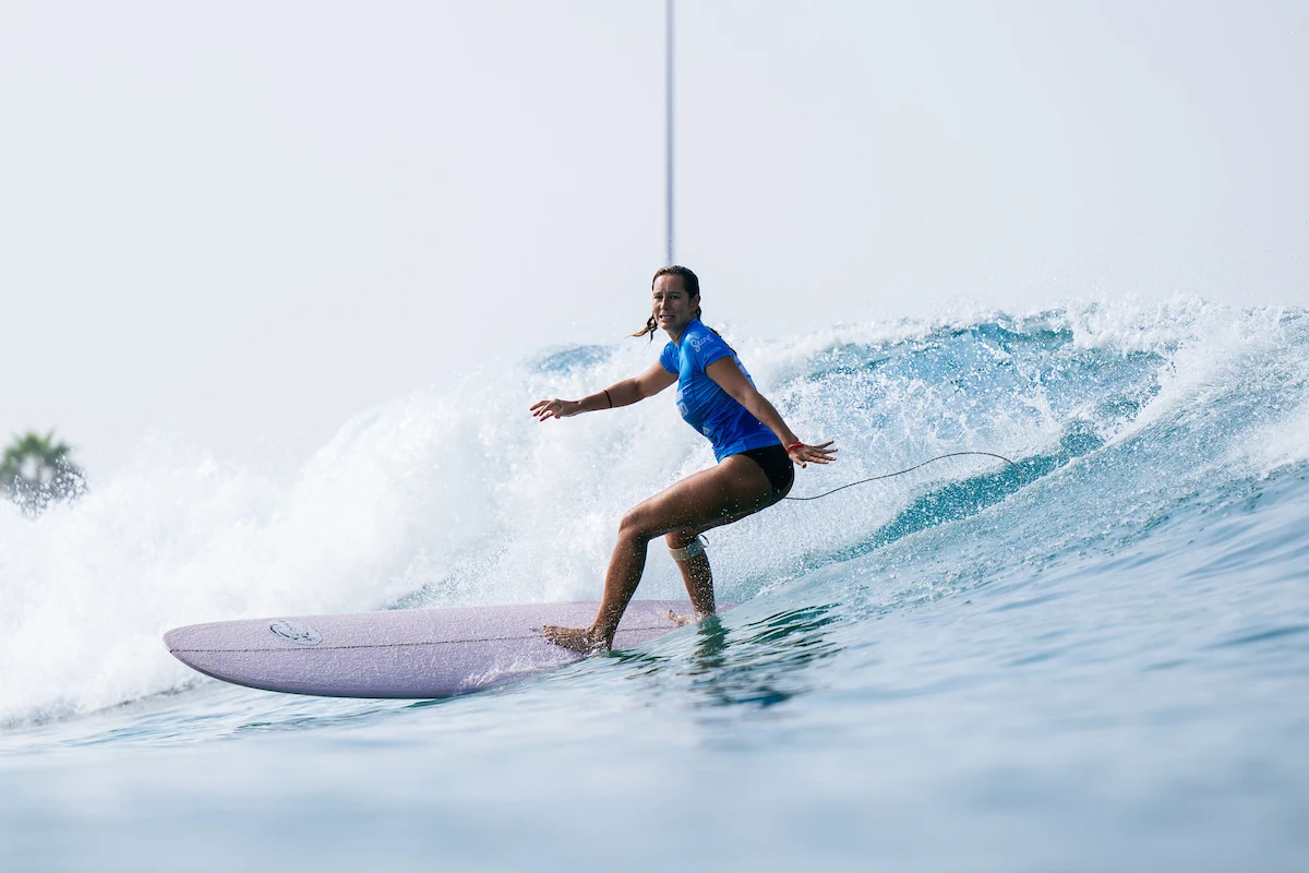 Honolua Blomfield e Edouard Delpero vencem o Surf Abu Dhabi Longboard ...