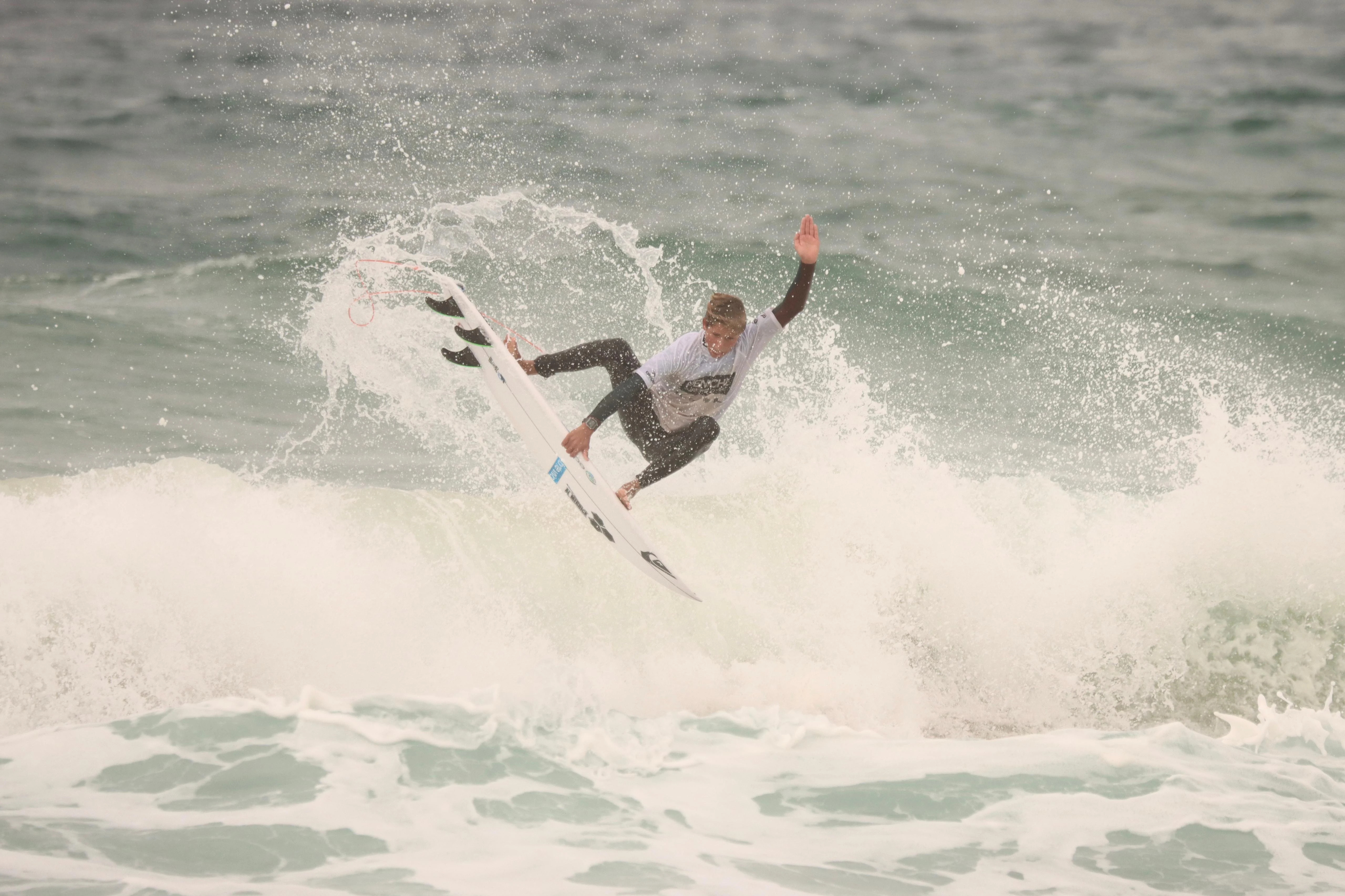 Jaime Veselko é o novo Campeão Nacional de Surf Sub 16