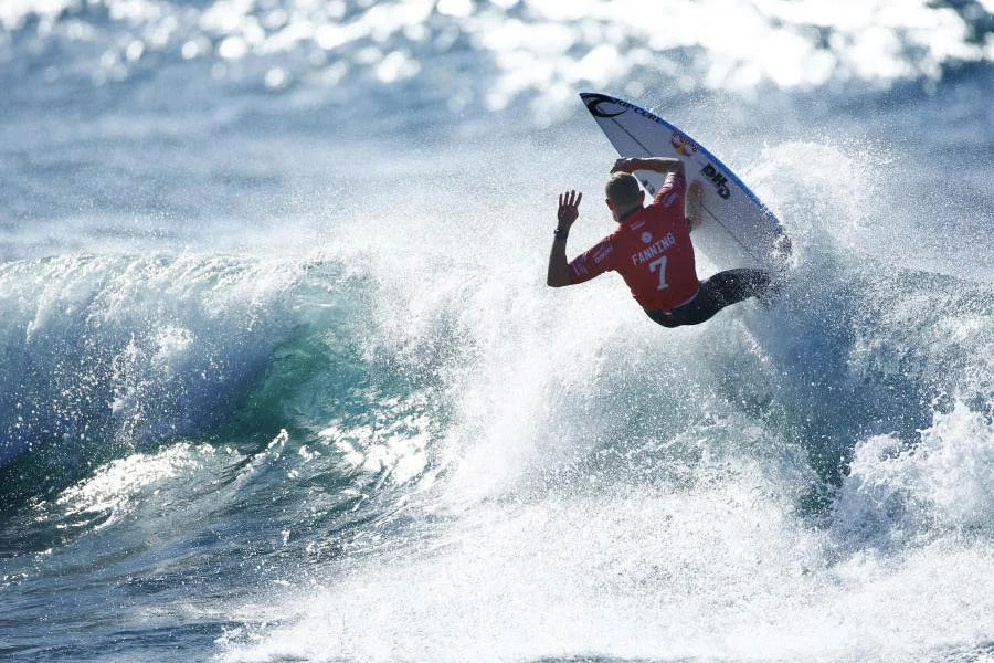 OS 5 SURFISTAS MAIS POPULARES DA ATUALIDADE