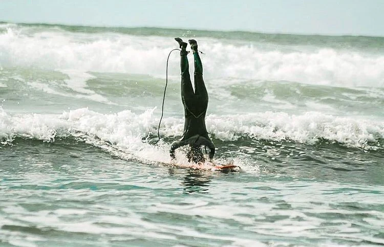 Joana Andrade é a super-mulher que abriu caminho para o surf feminino ...