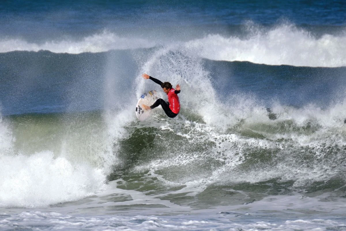 Liga MEO Surf: Bom Petisco Peniche Pro vai decidir o título nacional ...