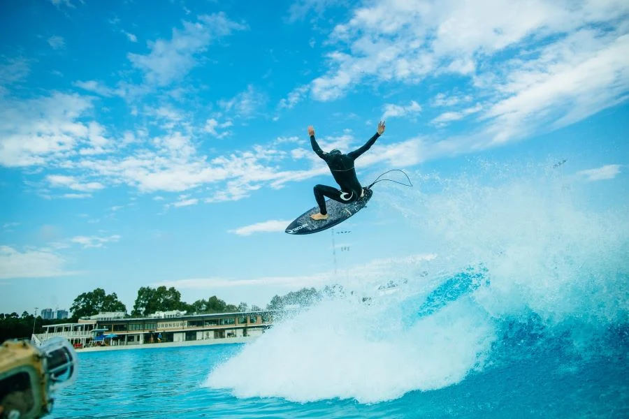 Surf Park da Wavegarden chega a Sydney, fazendo da Austrália o primeiro ...