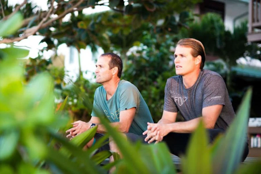 Troféu mundial de C.J. Hobgood visto numa loja na Califórnia