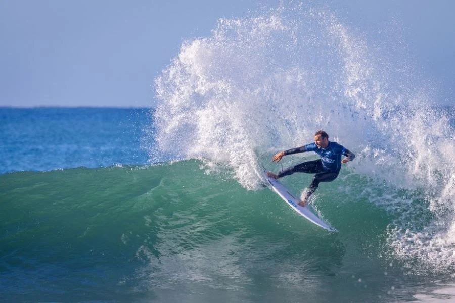 Frederico Morais enfrenta Sean Holmes e Luke Thompson na corrida para ...