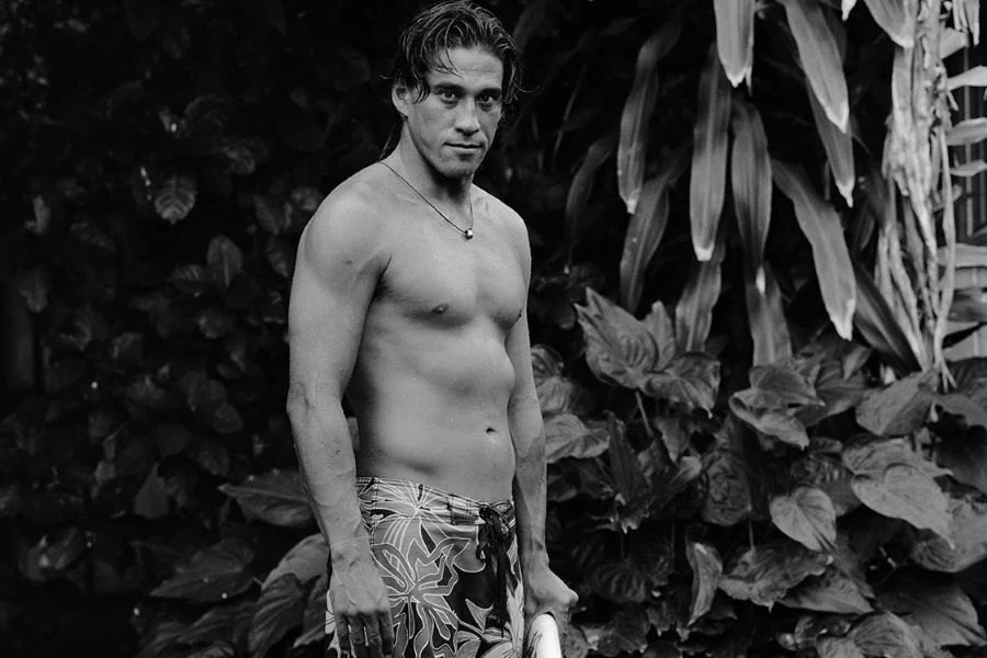 Tamayo Perry, icónico surfista do North Shore, perde a vida em ataque ...