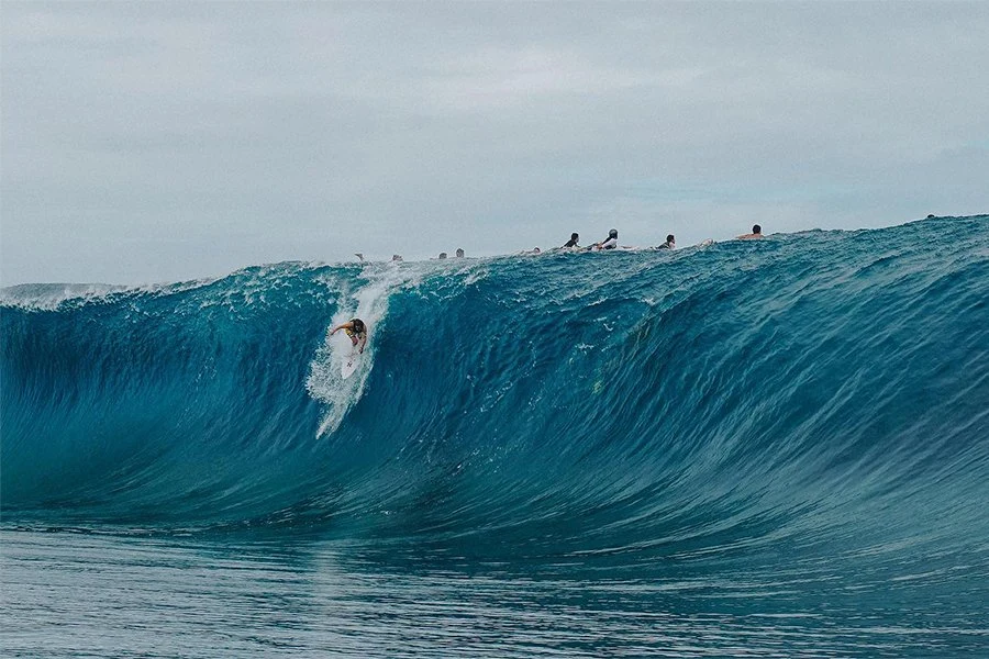 Os wipeouts de quem desafiou os seus limites no swell XXL de Teahupoo ...