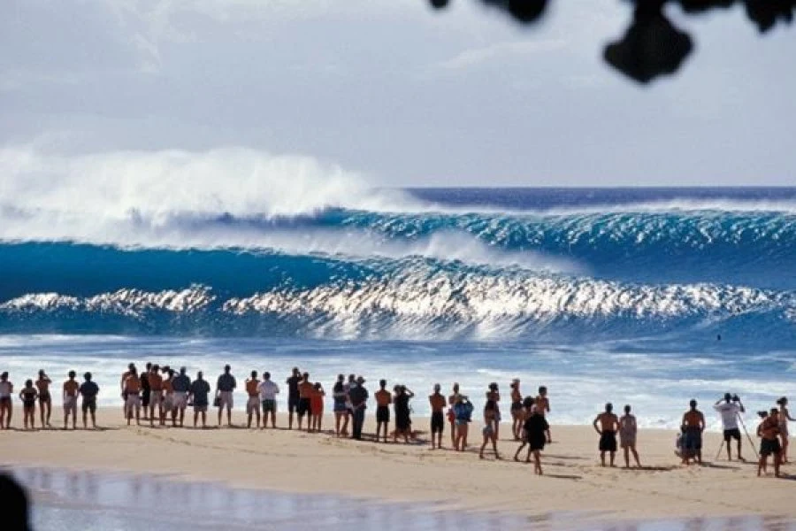O QUE PRECISAMOS DE SABER SE QUISERMOS SURFAR EM "BANZAI" PIPELINE