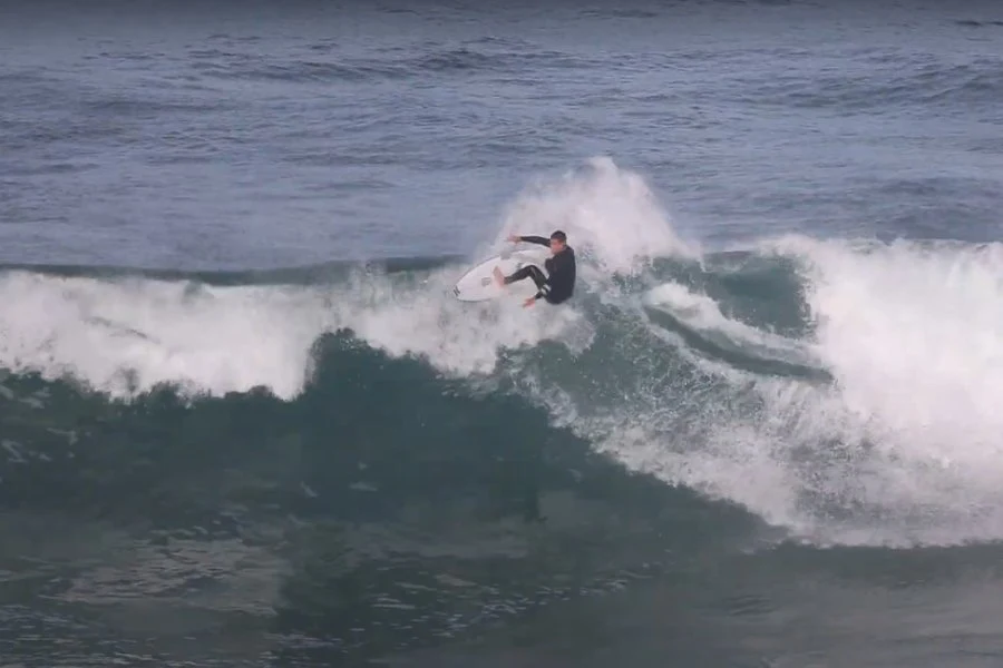 Um throwback da Reserva Mundial de Surf, com Kade Matson, Mihimana ...