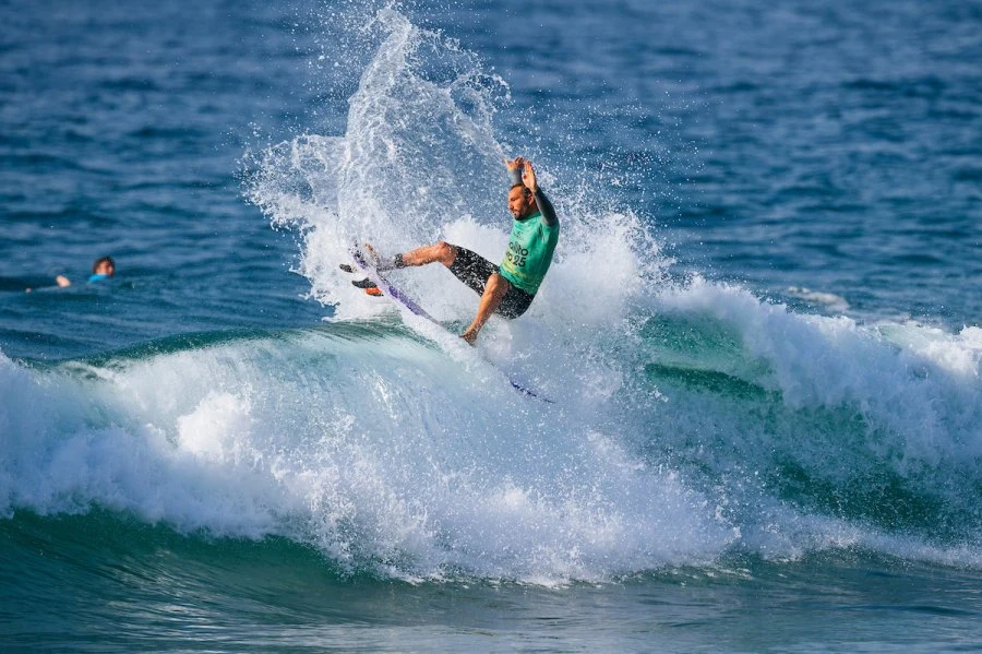 Frederico Morais mantém-se em prova no Ballito Pro; próximo duelo será ...