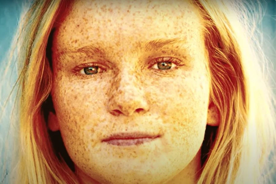 Caity Simmers no topo da revolução do surf feminino