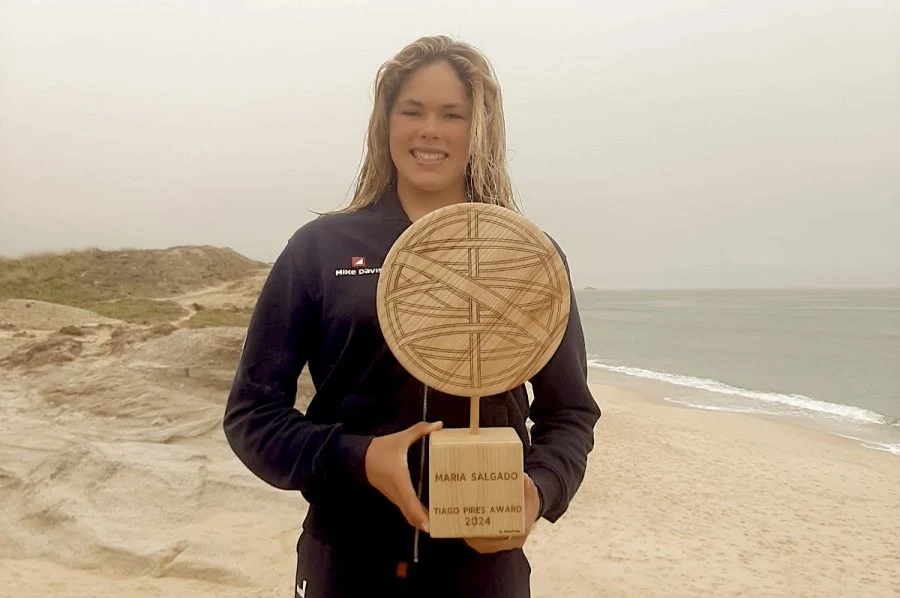 No dia Internacional do Surf a Portuguesa Maria Salgado é contemplada ...