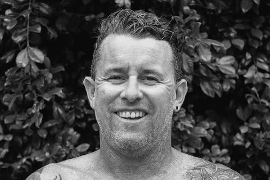 MATT HOY CRITICA A INDUSTRIA DO SURF