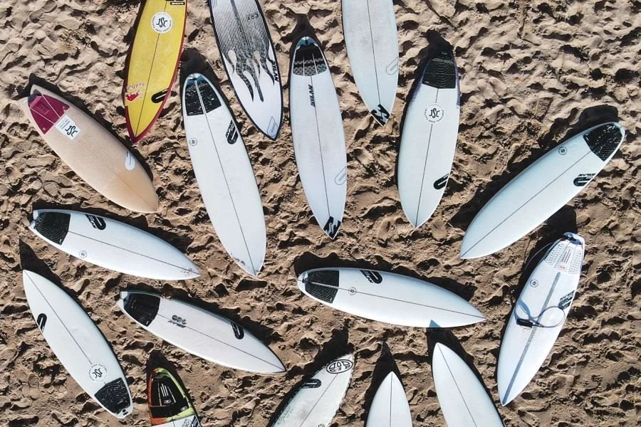 Shaper Dylan Longbottom correu o país com a Portugal Surf Factory para ...